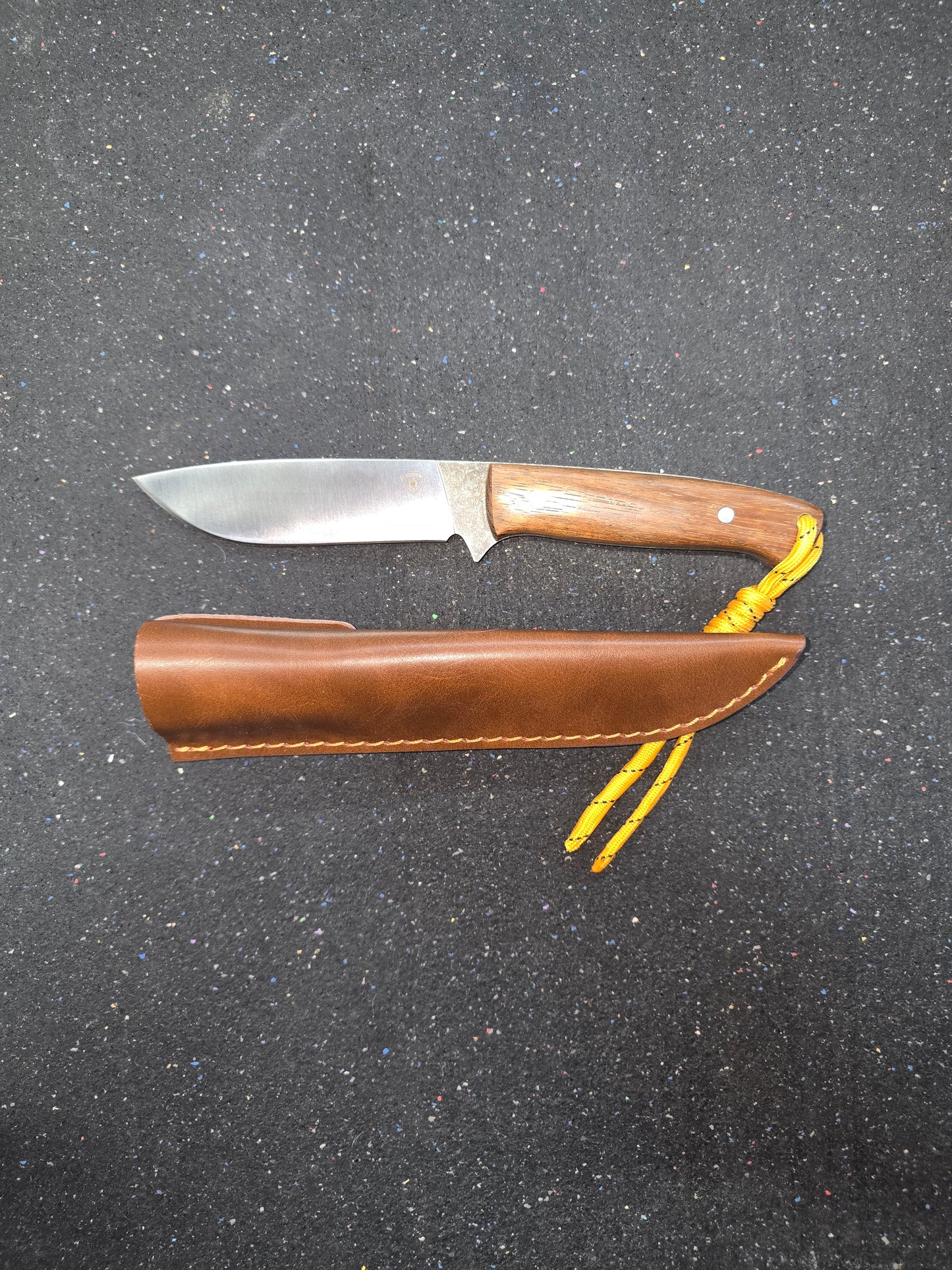 Crafty-X Bushcraft Wood Handle D2 – UnlimitedBladeworkz