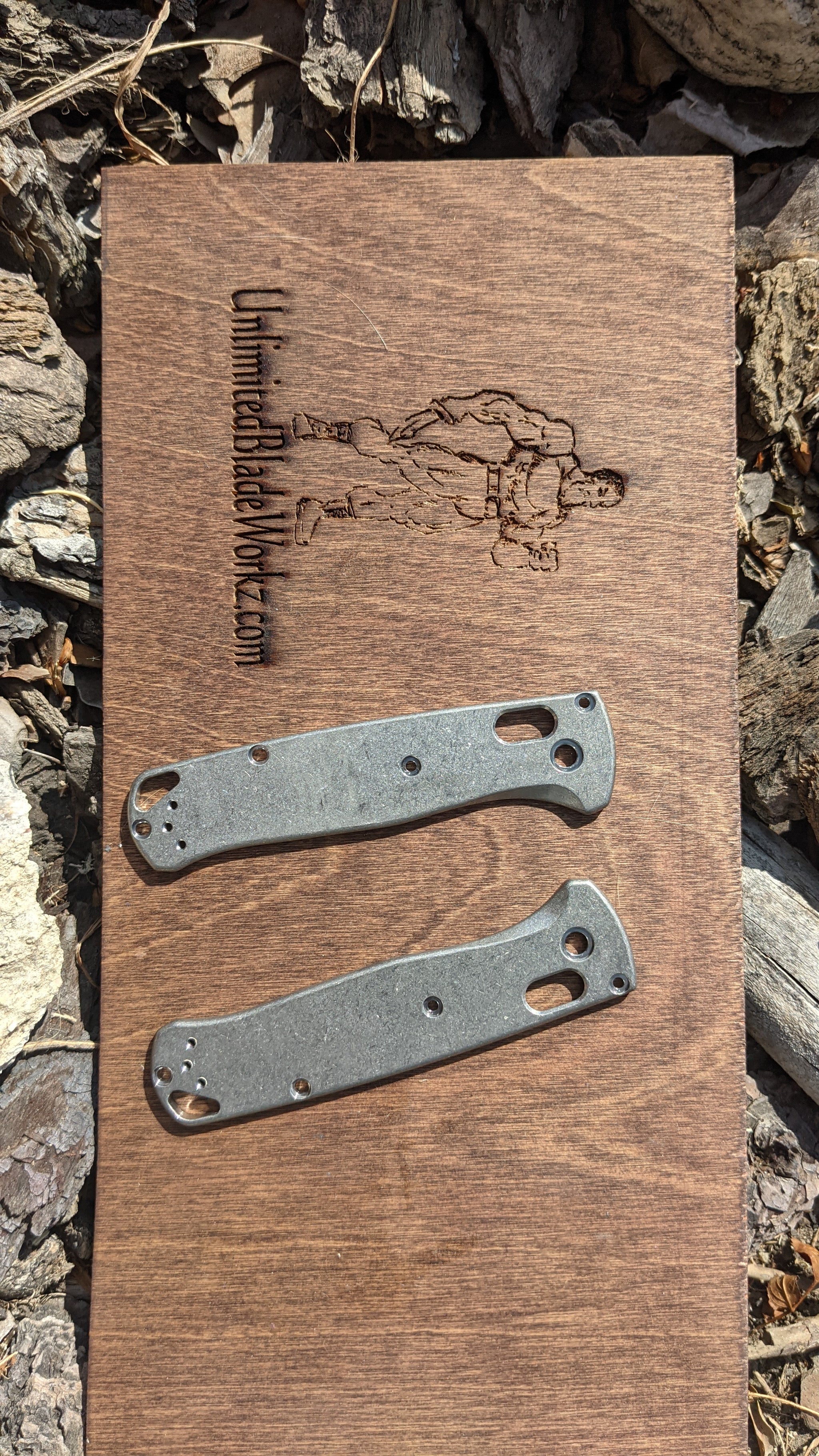 Titanium Benchmade Bugout Scales full size 535 Ambidextrous ...